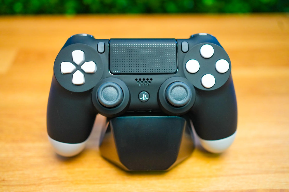 Cinch Gaming Custom PS5 and Xbox Controllers